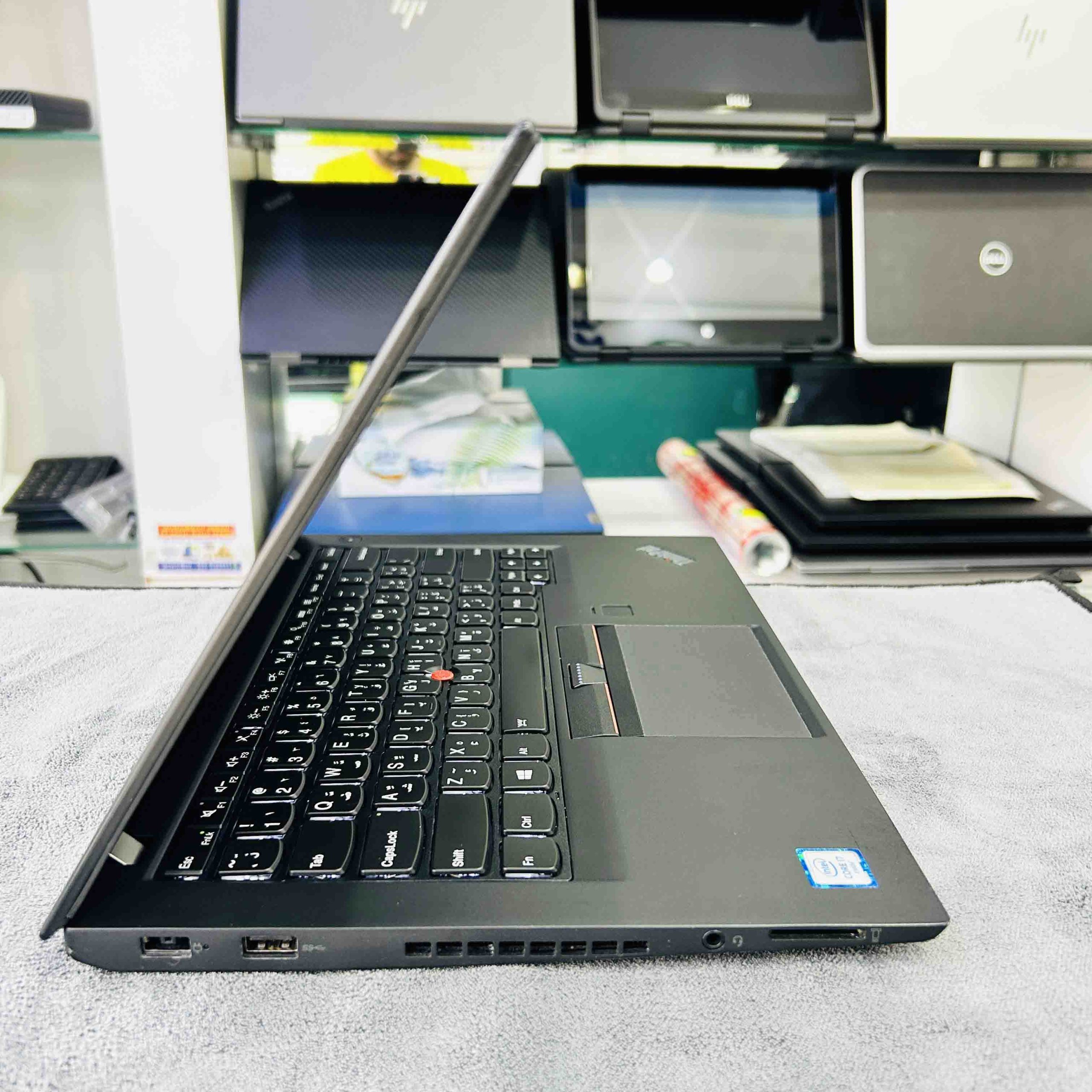 THINKPAD T460s i7-6600u/RAM 16GB/SSD 512GB/FULL HD - RAM 8GB, SSD 256GB